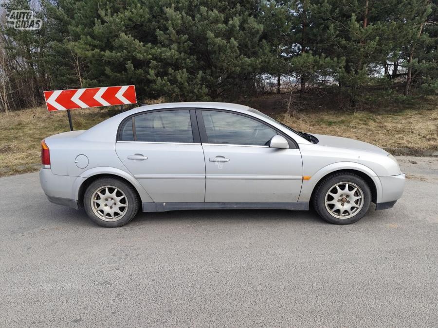 Opel Vectra 2003 Viļņa, ar dzinēja tilpumu 2.20 L un nobraukumu 270 tūkst. km par 490 €, foto 4 vietnē AUTOMOTO.COM.LV
