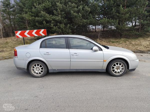 Opel Vectra 2003 in Vilnius, with an engine capacity of 2.20 L and mileage of 270 thousand km for 480 €, photo 7 on AUTOMOTO.COM.LV