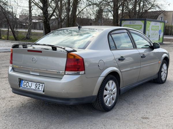 Opel Vectra 2003 in Kelme, with an engine capacity of 1.80 L and mileage of 161 thousand km for 1000 €, photo 3 on AUTOMOTO.COM.LV