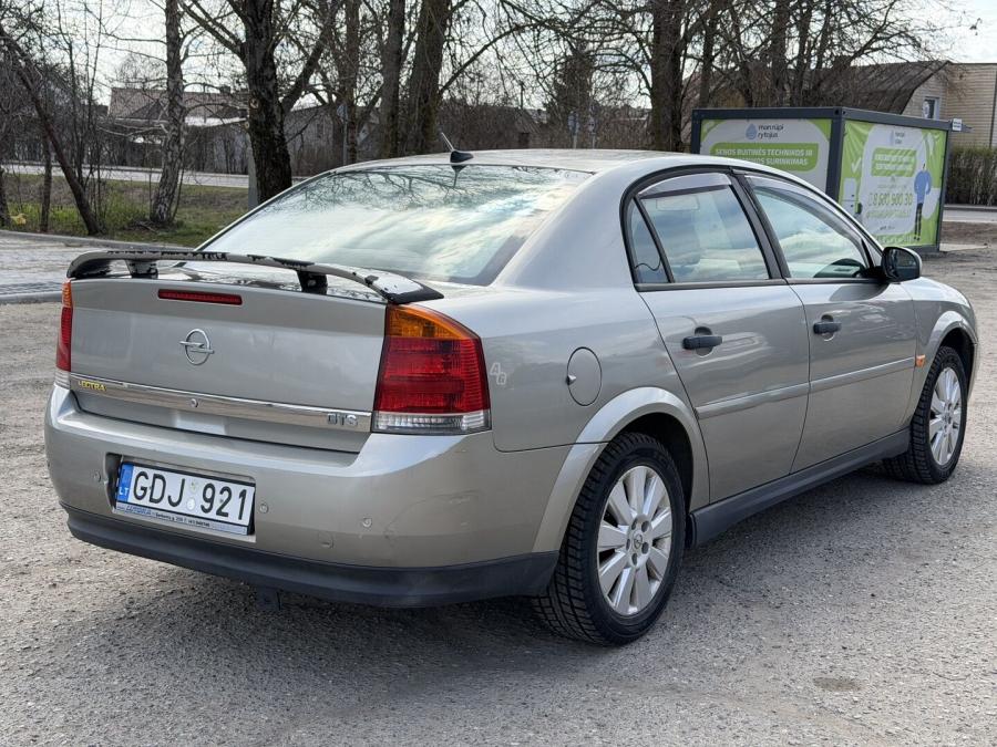 Opel Vectra 2003 in Kelme, with an engine capacity of 1.80 L and mileage of 161 thousand km for 1000 €, photo 4 on AUTOMOTO.COM.LV