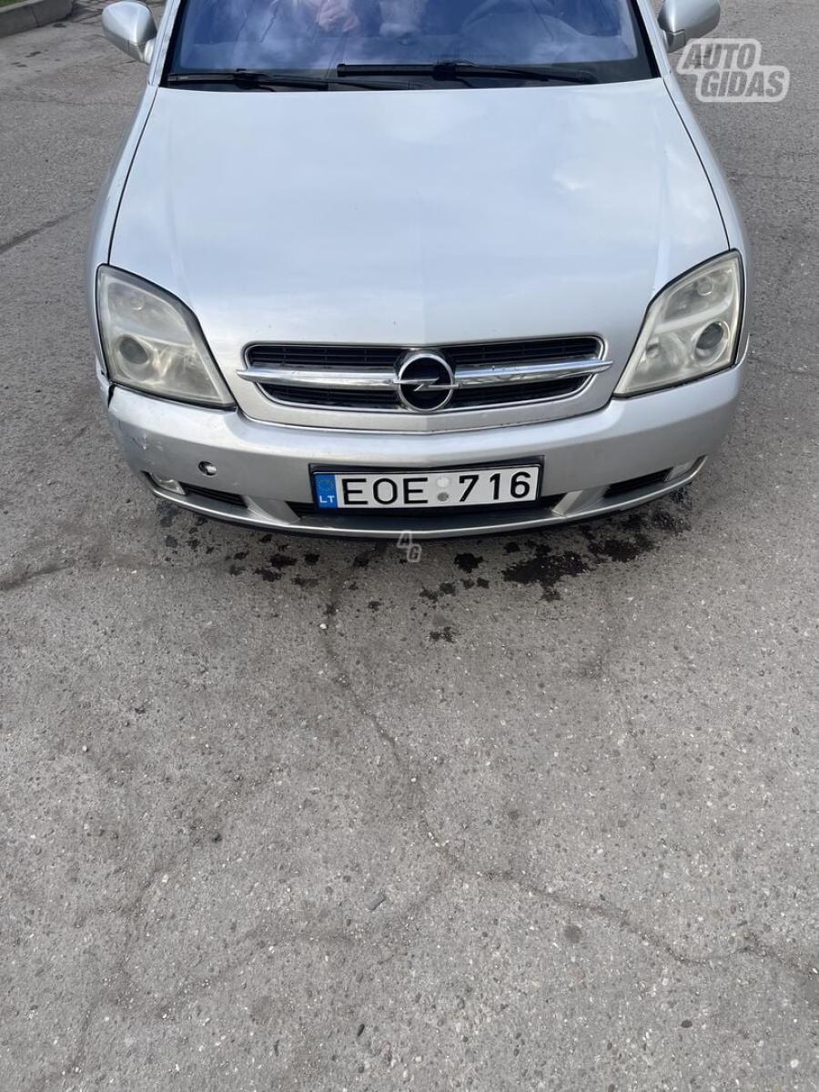 Opel Vectra 2003 in Kaunas, with an engine capacity of 2.20 L and mileage of 4000 thousand km for 650 €, photo 1 on AUTOMOTO.COM.LV