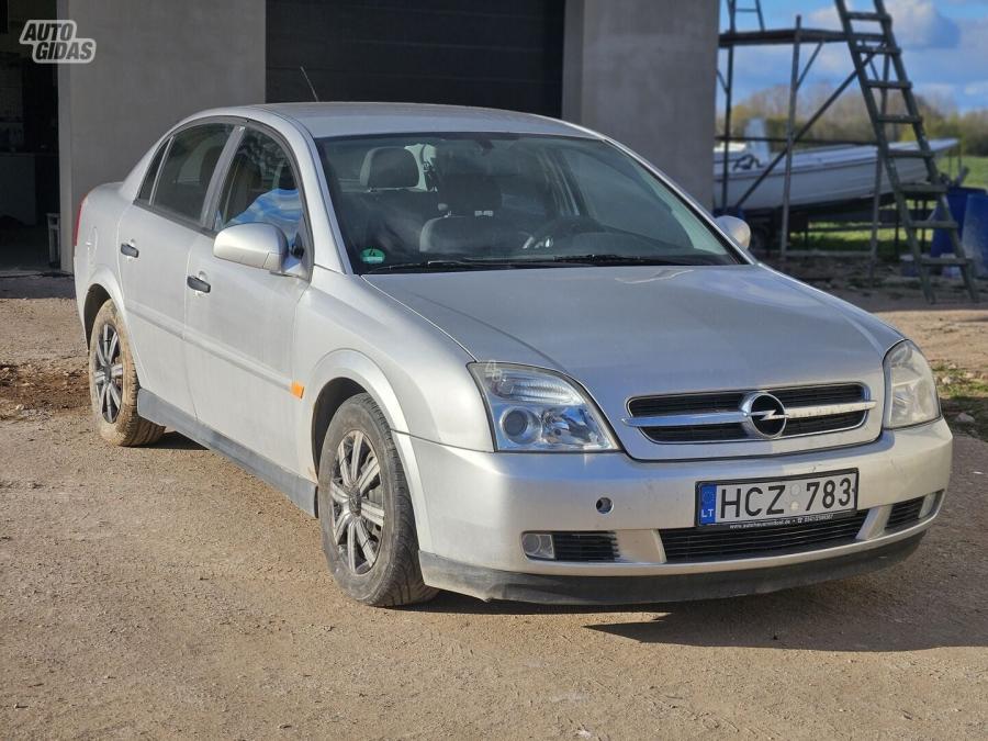 Opel Vectra 2003 in Jurbarkas, with an engine capacity of 2.20 L and mileage of 251 thousand km for 390 €, photo 3 on AUTOMOTO.COM.LV