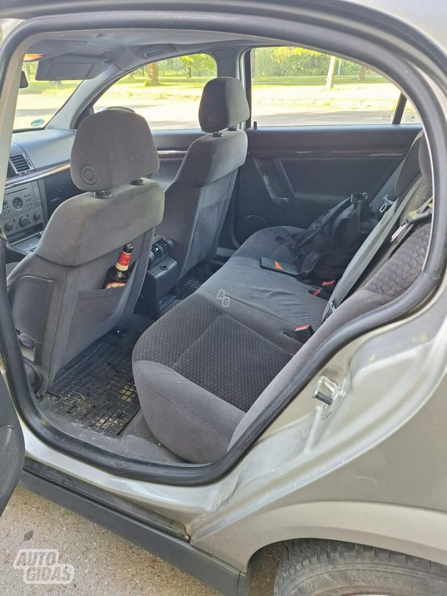 Opel Vectra 2003 Šakiai, ar dzinēja tilpumu 2.20 L un nobraukumu 320 tūkst. km par 650 €, foto 10 vietnē AUTOMOTO.COM.LV