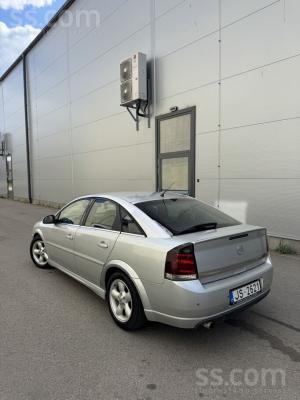 Opel Vectra 2003 Liepāja, ar dzinēja tilpumu 2.20 L un nobraukumu 319 tūkst. km par 1350 €, foto 3 vietnē AUTOMOTO.COM.LV
