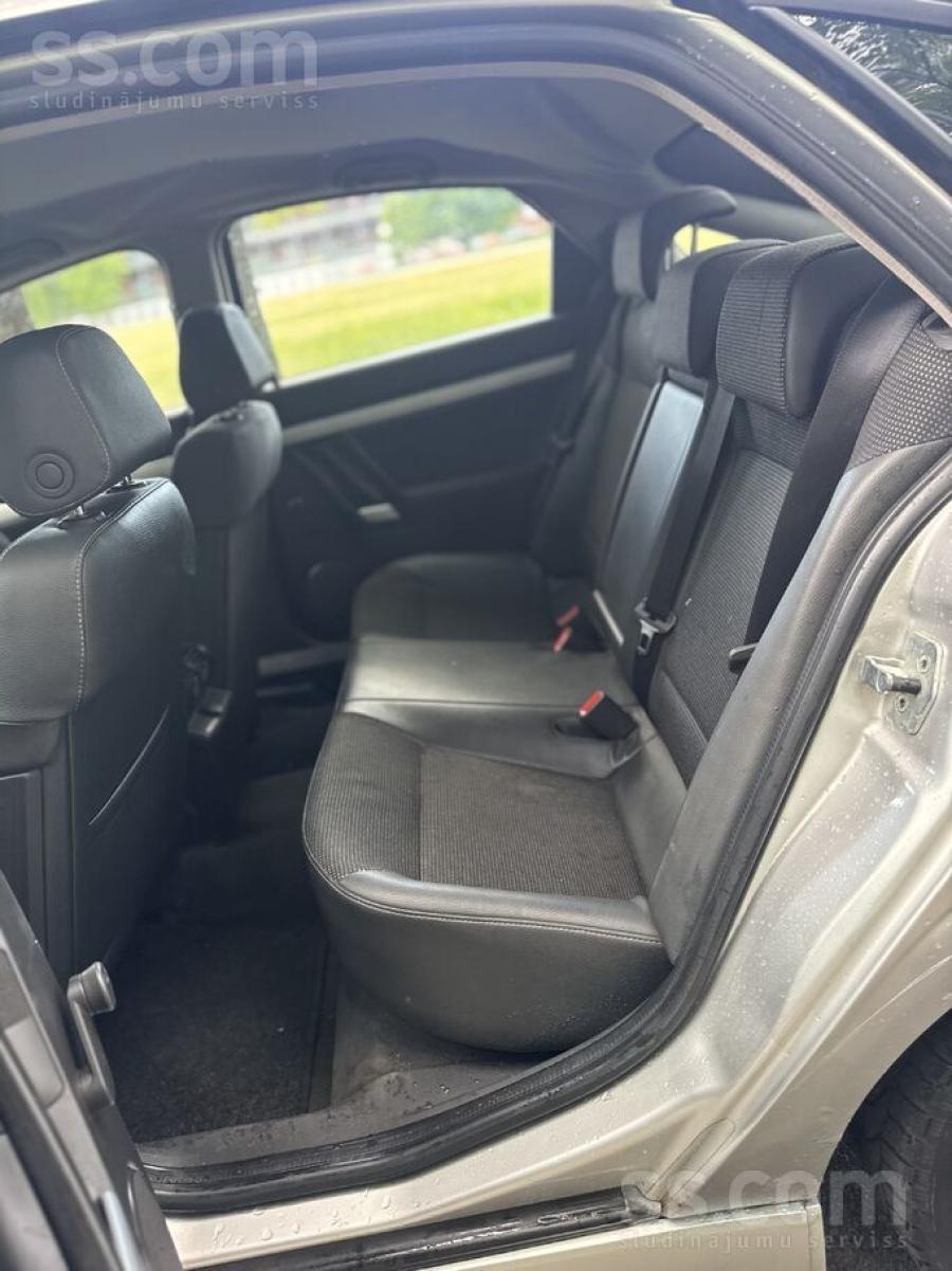 Opel Vectra 2003 Liepāja, ar dzinēja tilpumu 2.20 L un nobraukumu 319 tūkst. km par 1350 €, foto 6 vietnē AUTOMOTO.COM.LV
