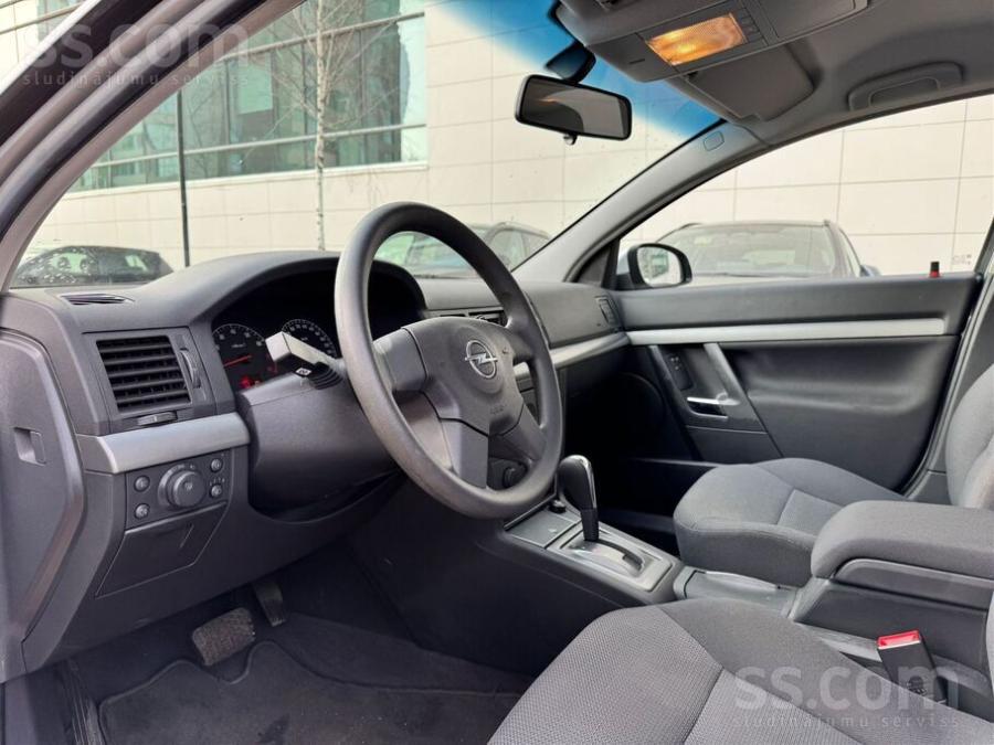 Opel Vectra 2003 Rīga, ar dzinēja tilpumu 2.20 L un nobraukumu 0 tūkst. km par 4100 €, foto 3 vietnē AUTOMOTO.COM.LV