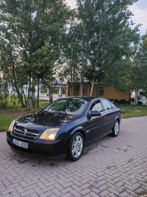 Opel Vectra 2003 in Radviliskis, with an engine capacity of 2.20 L and mileage of 310 thousand km for 800 €, photo 3 on AUTOMOTO.COM.LV