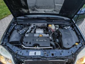 Opel Vectra 2003 in Radviliskis, with an engine capacity of 2.20 L and mileage of 310 thousand km for 800 €, photo 8 on AUTOMOTO.COM.LV