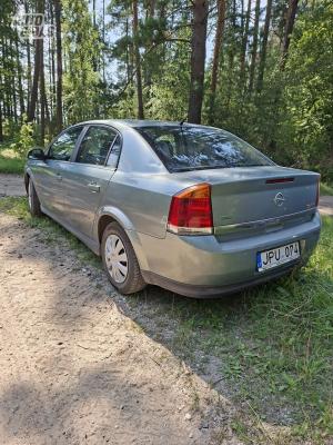 Opel Vectra 2003 in Trakai, with an engine capacity of 2.00 L and mileage of 440 thousand km for 900 €, photo 8 on AUTOMOTO.COM.LV