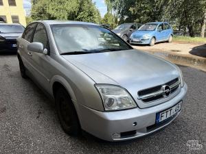 Opel Vectra 2003 in Vilnius, with an engine capacity of 2.20 L and mileage of 258 thousand km for 399 €, photo 3 on AUTOMOTO.COM.LV