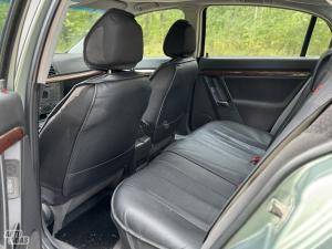 Opel Vectra 2003 in Vilnius, with an engine capacity of 2.00 L and mileage of 300 thousand km for 790 €, photo 9 on AUTOMOTO.COM.LV