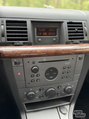 Opel Vectra 2003 in Vilnius, with an engine capacity of 2.00 L and mileage of 300 thousand km for 790 €, photo 10 on AUTOMOTO.COM.LV