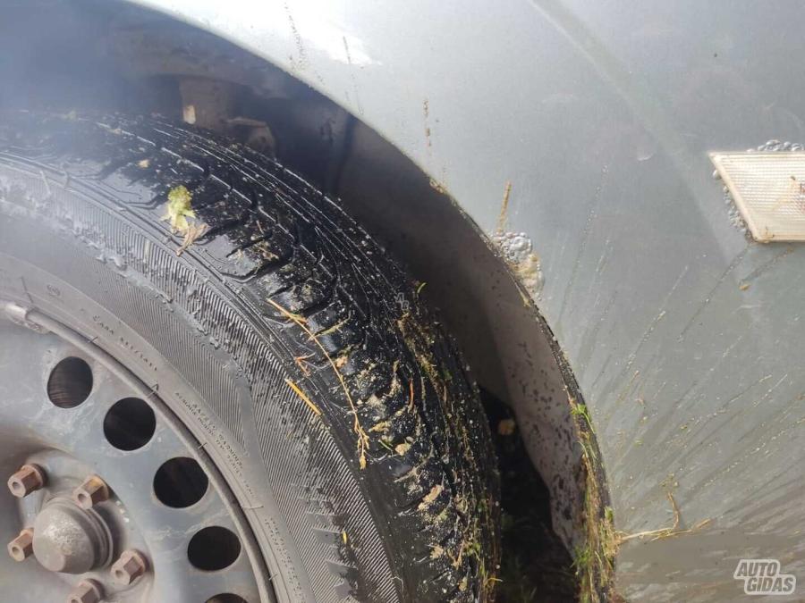 Opel Vectra 2003 Viļņa, ar dzinēja tilpumu 2.00 L un nobraukumu 242 tūkst. km par 1200 €, foto 11 vietnē AUTOMOTO.COM.LV