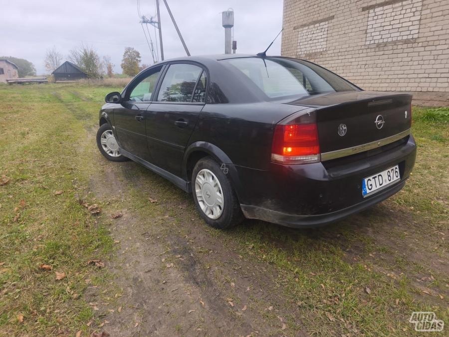 Opel Vectra 2003 in Ignalina, with an engine capacity of 2.20 L and mileage of 256 thousand km for 530 €, photo 4 on AUTOMOTO.COM.LV