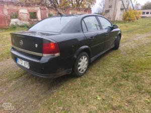 Opel Vectra 2003 in Ignalina, with an engine capacity of 2.20 L and mileage of 256 thousand km for 530 €, photo 5 on AUTOMOTO.COM.LV