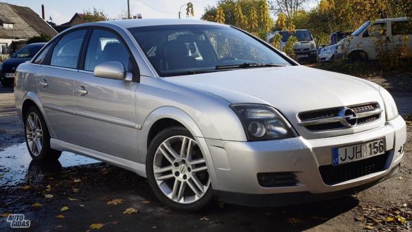 Opel Vectra 2003 in Siauliai on AUTOMOTO.COM.LV Opel Vectra 2003 in Siauliai, with an engine capacity of 2.20 L and mileage of 290 thousand km for 880 €, photo 3 on AUTOMOTO.COM.LV
