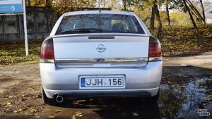 Opel Vectra 2003 in Siauliai, with an engine capacity of 2.20 L and mileage of 290 thousand km for 880 €, photo 5 on AUTOMOTO.COM.LV