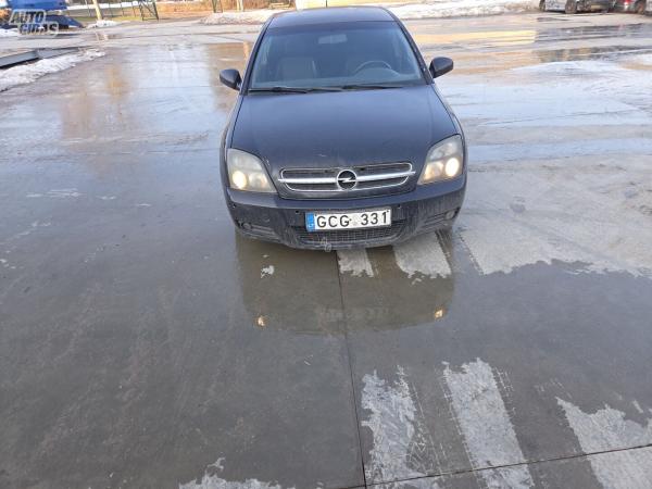 Opel Vectra 2004 in Anyksciai, with an engine capacity of 2.20 L and mileage of 310 thousand km for 500 €, photo 3 on AUTOMOTO.COM.LV