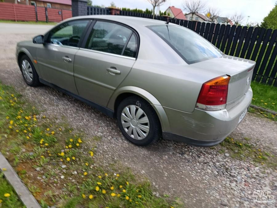 Opel Vectra 2004 in Marijampole, with an engine capacity of 2.20 L and mileage of 288 thousand km for 450 €, photo 6 on AUTOMOTO.COM.LV
