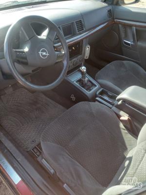 Opel Vectra 2004 in Varena, with an engine capacity of 2.20 L and mileage of 280 thousand km for 250 €, photo 5 on AUTOMOTO.COM.LV