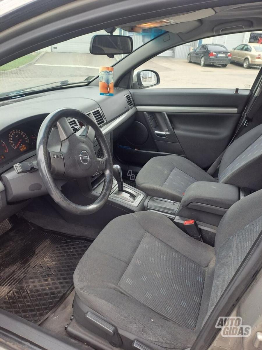 Opel Vectra 2004 Klaipėda, ar dzinēja tilpumu 2.20 L un nobraukumu 353 tūkst. km par 750 €, foto 6 vietnē AUTOMOTO.COM.LV
