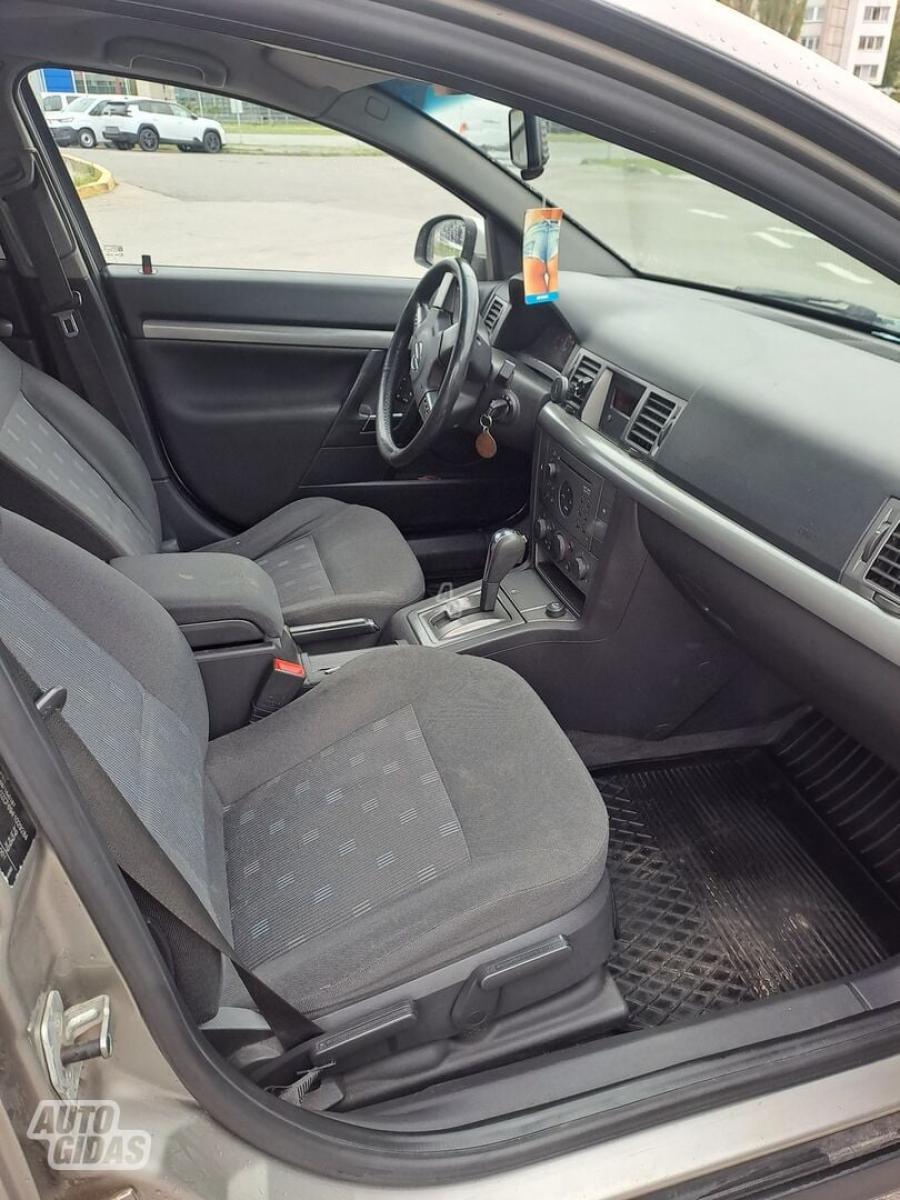Opel Vectra 2004 Klaipėda, ar dzinēja tilpumu 2.20 L un nobraukumu 353 tūkst. km par 750 €, foto 8 vietnē AUTOMOTO.COM.LV