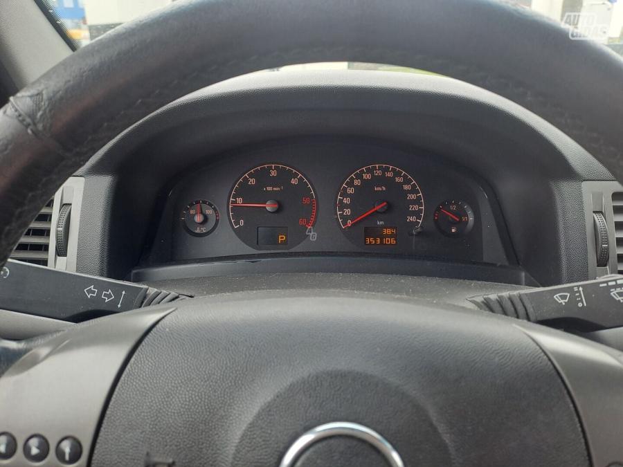 Opel Vectra 2004 Klaipėda, ar dzinēja tilpumu 2.20 L un nobraukumu 353 tūkst. km par 750 €, foto 9 vietnē AUTOMOTO.COM.LV
