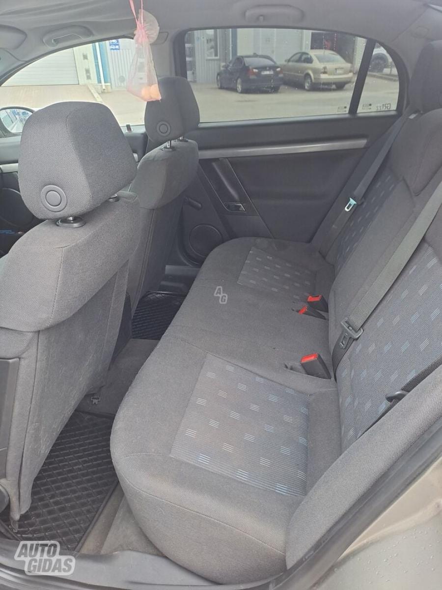 Opel Vectra 2004 Klaipėda, ar dzinēja tilpumu 2.20 L un nobraukumu 353 tūkst. km par 750 €, foto 12 vietnē AUTOMOTO.COM.LV