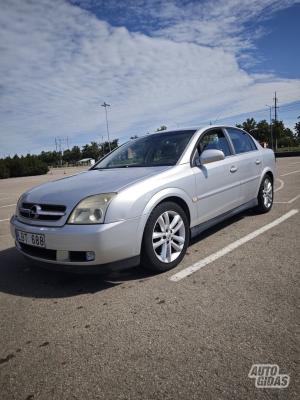 Opel Vectra 2004 in Siauliai, with an engine capacity of 2.00 L and mileage of 268 thousand km for 1100 €, photo 3 on AUTOMOTO.COM.LV