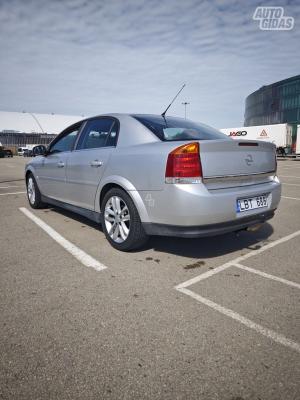Opel Vectra 2004 in Siauliai, with an engine capacity of 2.00 L and mileage of 268 thousand km for 1100 €, photo 4 on AUTOMOTO.COM.LV