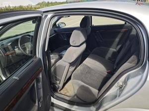Opel Vectra 2004 in Siauliai, with an engine capacity of 2.00 L and mileage of 268 thousand km for 1100 €, photo 9 on AUTOMOTO.COM.LV