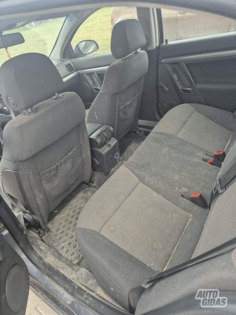 Opel Vectra 2004 Šilalė, ar dzinēja tilpumu 2.00 L un nobraukumu 300 tūkst. km par 500 €, foto 8 vietnē AUTOMOTO.COM.LV