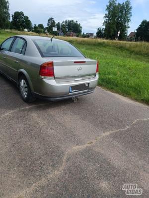 Opel Vectra 2004 in Vilnius, with an engine capacity of 2.20 L and mileage of 0 thousand km for 650 €, photo 6 on AUTOMOTO.COM.LV