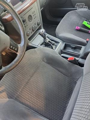 Opel Vectra 2004 in Radviliskis, with an engine capacity of 2.20 L and mileage of 330 thousand km for 750 €, photo 6 on AUTOMOTO.COM.LV