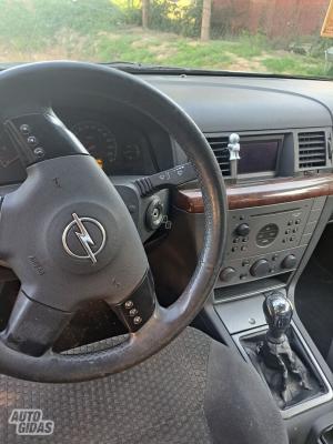 Opel Vectra 2004 in Radviliskis, with an engine capacity of 2.20 L and mileage of 330 thousand km for 750 €, photo 7 on AUTOMOTO.COM.LV
