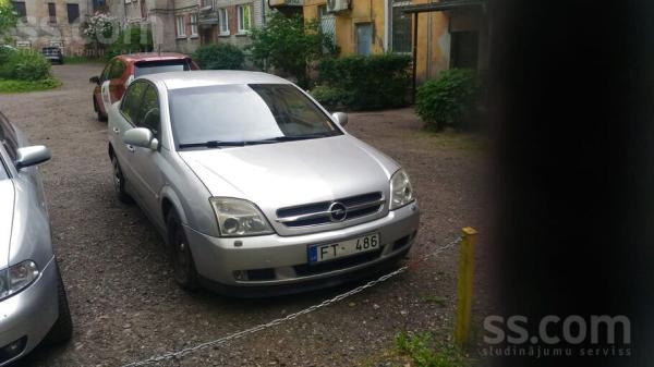 Opel Vectra 2005 in Riga, with an engine capacity of 1.90 L and mileage of 272 thousand km for 1100 €, photo 1 on AUTOMOTO.COM.LV