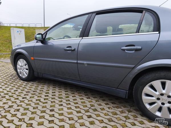 Opel Vectra 2005 in Kaunas, with an engine capacity of 2.20 L and mileage of 265 thousand km for 600 €, photo 5 on AUTOMOTO.COM.LV