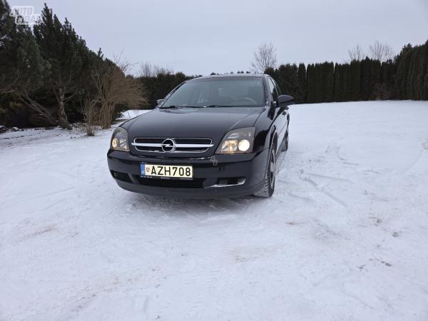 Opel Vectra 2005 in Vilnius, with an engine capacity of 2.20 L and mileage of 267 thousand km for 1100 €, photo 2 on AUTOMOTO.COM.LV