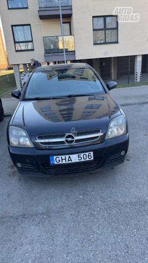 Opel Vectra 2005 in Klaipeda, with an engine capacity of 1.90 L and mileage of 316 thousand km for 900 €, photo 3 on AUTOMOTO.COM.LV