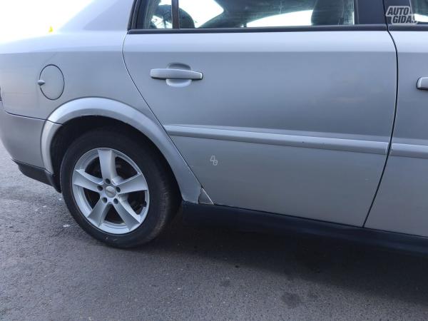 Opel Vectra 2005 Kauņa, ar dzinēja tilpumu 1.90 L un nobraukumu 450 tūkst. km par 600 €, foto 9 vietnē AUTOMOTO.COM.LV