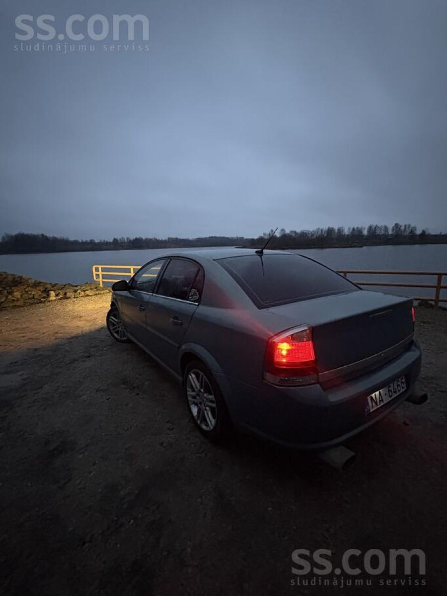 Opel Vectra 2006 in Aizkraukle, with an engine capacity of 3.00 L and mileage of 356 thousand km for 2400 €, photo 5 on AUTOMOTO.COM.LV