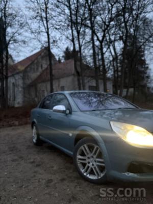 Opel Vectra 2006 in Aizkraukle, with an engine capacity of 3.00 L and mileage of 356 thousand km for 2400 €, photo 6 on AUTOMOTO.COM.LV