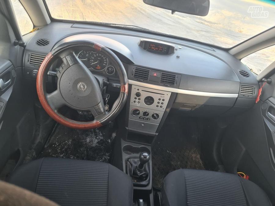 Opel Vectra 2006 Klaipėda, ar dzinēja tilpumu 1.90 L un nobraukumu 342 tūkst. km par 1100 €, foto 6 vietnē AUTOMOTO.COM.LV