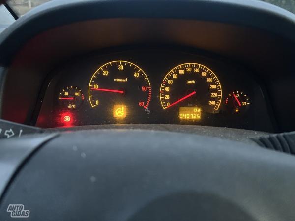 Opel Vectra 2006 in Varena, with an engine capacity of 1.90 L and mileage of 350 thousand km for 400 €, photo 6 on AUTOMOTO.COM.LV