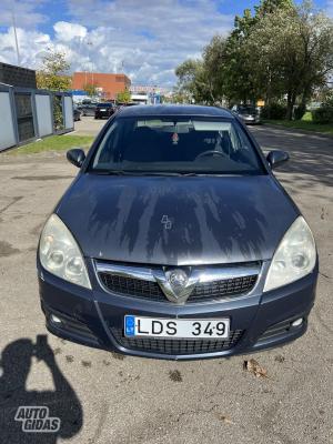 Opel Vectra 2006 in Siauliai, with an engine capacity of 1.90 L and mileage of 281 thousand km for 1200 €, photo 3 on AUTOMOTO.COM.LV