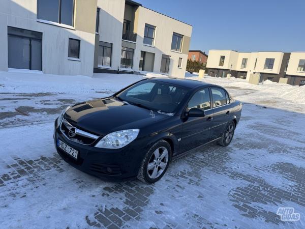 Opel Vectra 2007 Viļņa, ar dzinēja tilpumu 1.90 L un nobraukumu 300 tūkst. km par 950 €, foto 1 vietnē AUTOMOTO.COM.LV