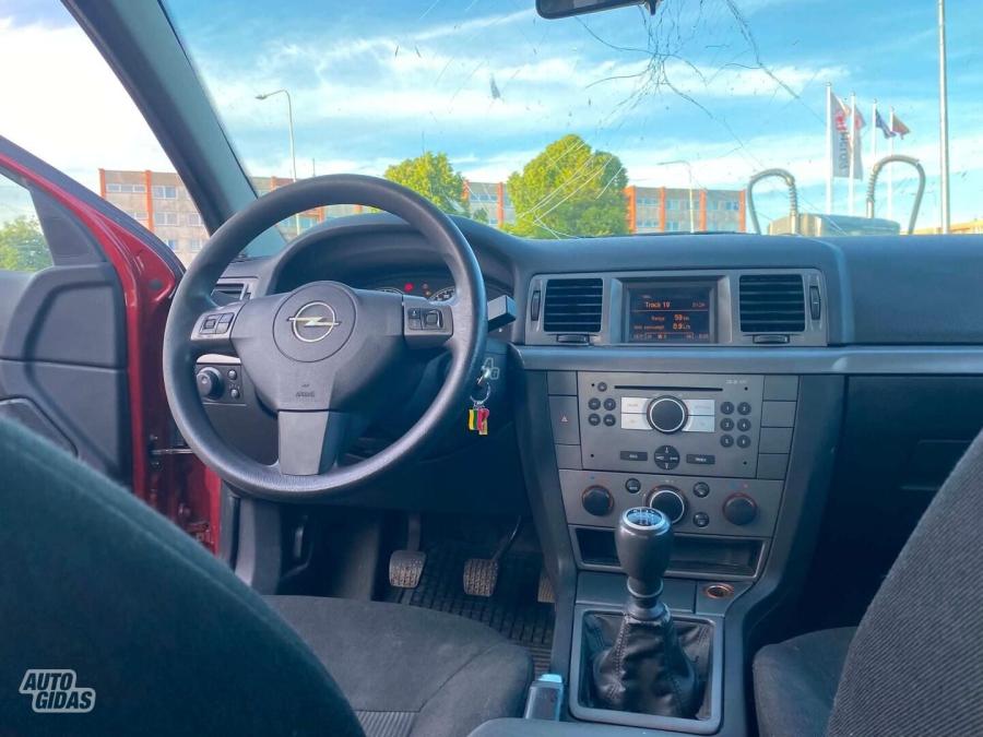 Opel Vectra 2007 in Siauliai, with an engine capacity of 1.90 L and mileage of 23 thousand km for 750 €, photo 9 on AUTOMOTO.COM.LV