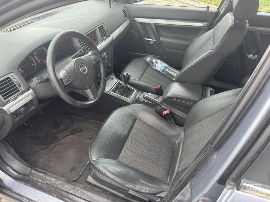 Opel Vectra 2008 Viļņa, ar dzinēja tilpumu 1.90 L un nobraukumu 280 tūkst. km par 1500 €, foto 13 vietnē AUTOMOTO.COM.LV