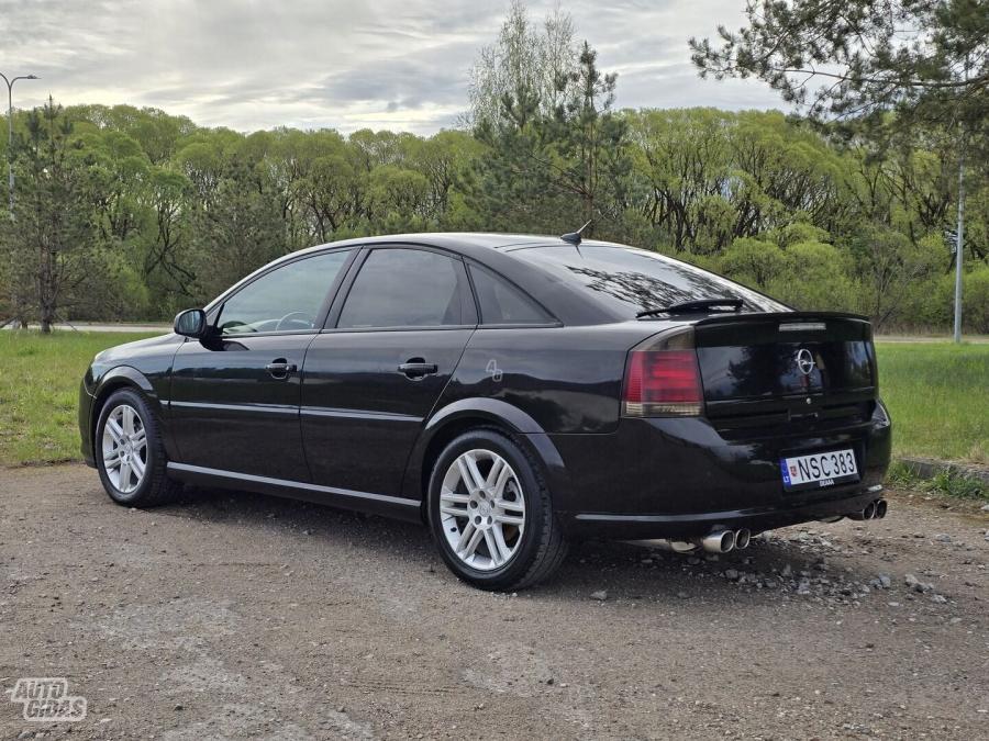 Opel Vectra 2008 in Taurage, with an engine capacity of 1.90 L and mileage of 283 thousand km for 1750 €, photo 4 on AUTOMOTO.COM.LV
