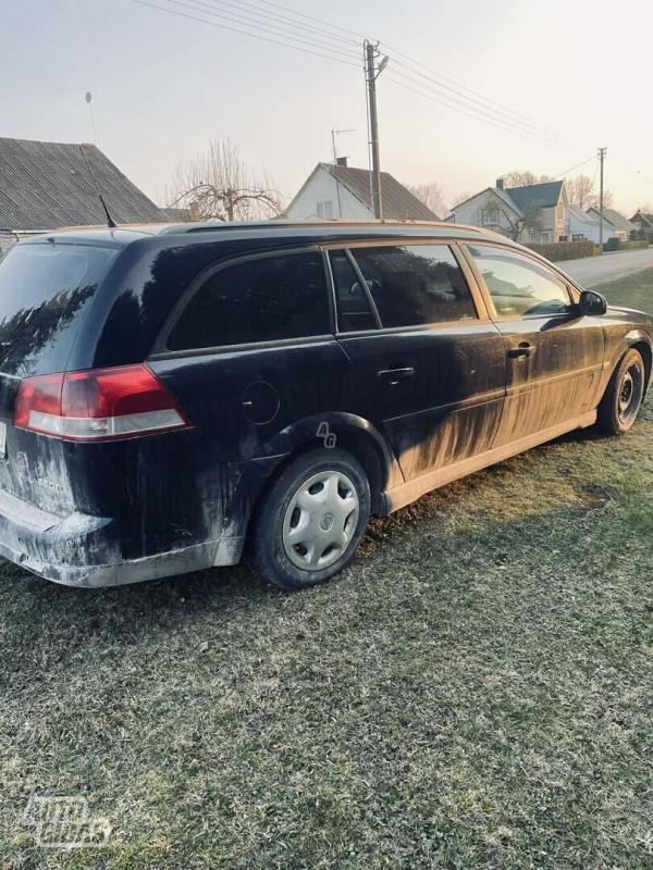 Opel Vectra 2002 in Marijampole, with an engine capacity of 2.20 L and mileage of 300 thousand km for 330 €, photo 4 on AUTOMOTO.COM.LV